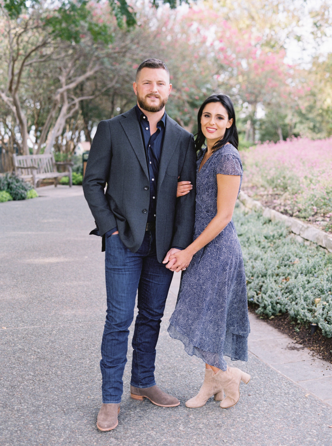 Margot & Zach: Dallas Arboretum Engagement Session | sarahkatephoto.com